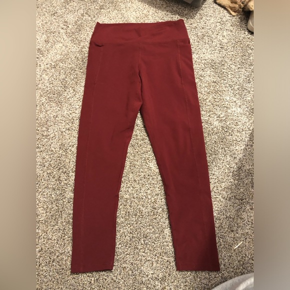Pants & Jumpsuits | Athletic Capris Strong Physiquez Size Medium | Poshmark